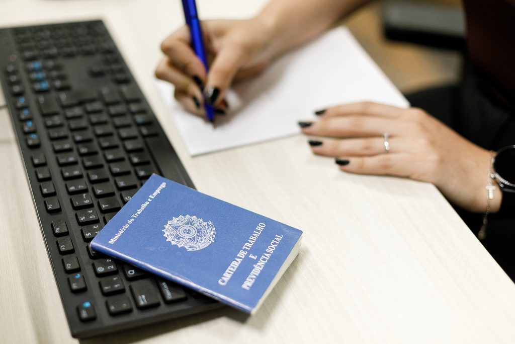 Prefeitura de Cuiabá oferece 246 vagas para trabalhadores sem ...